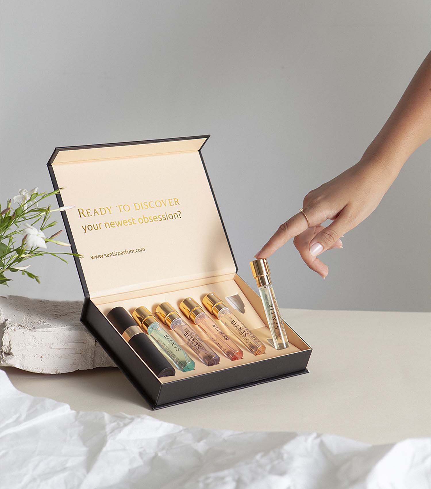 Discover the Best Giorgio Armani Si Alternative Perfumes - Grooming Wise