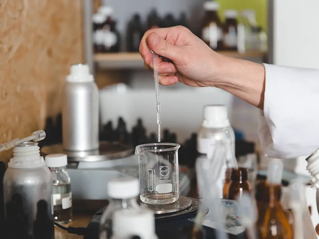 How to Make Perfume Professionally - Grooming Wise